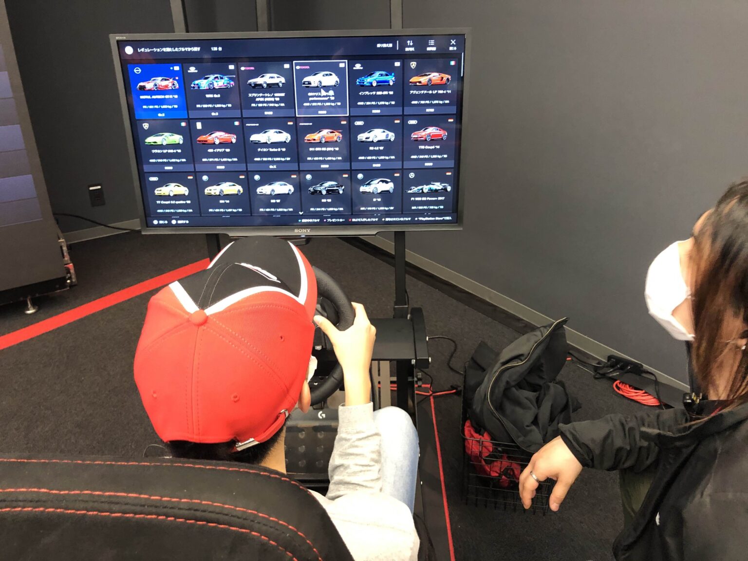 グランツーリスモSPORTを体験！eモータースポーツ体験エリア｜ゲームで学ぶデジタル教室「REDEE」